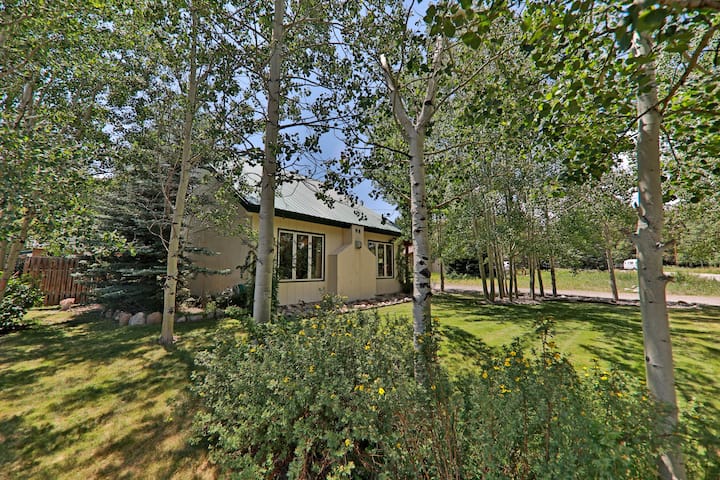 Winter Park Family Home-perfect Location & Hot Tub - Winter Park, CO