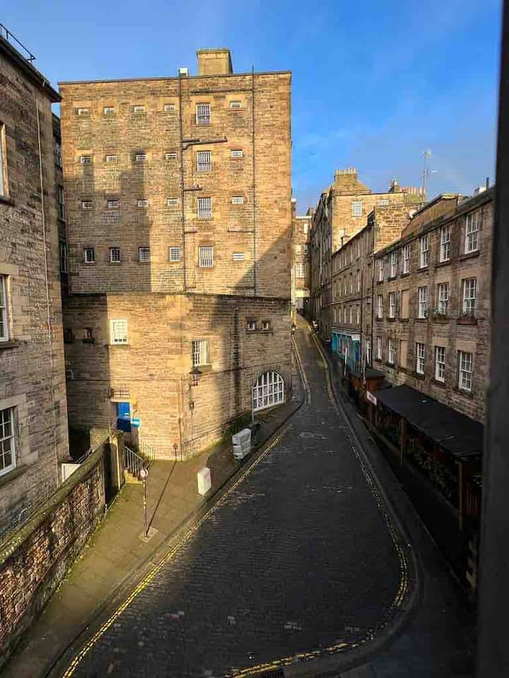 Off Royal Mile Edinburgh, Lovely 2 Bedroom Flat - 愛丁堡