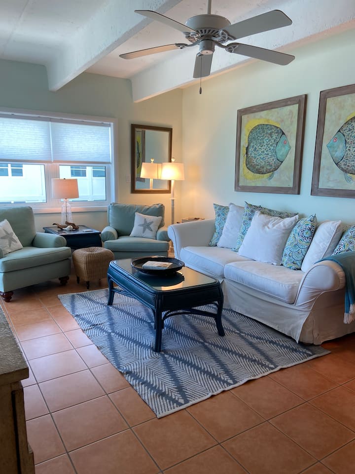 Peaceful Ocean Front Retreat - 2 Bedroom - Vero Beach, FL