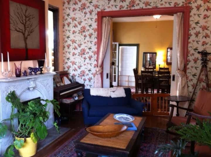 Wessels-boyd House. The Boyd Room - Savannah, GA