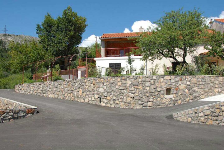 Tin Apartment - Senj