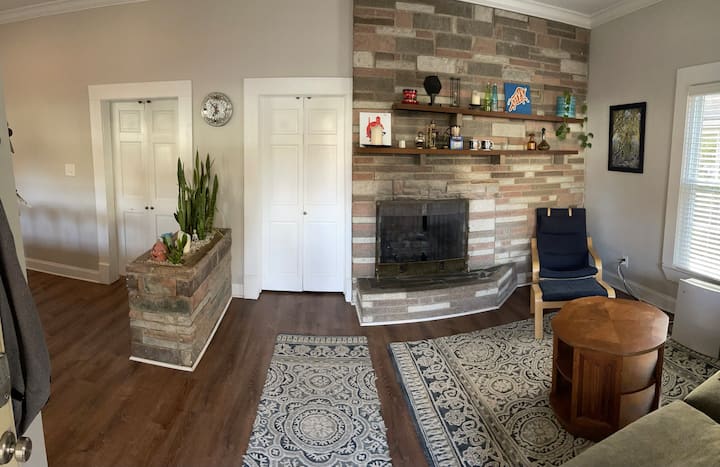 2 Bedroom 1 Bathroom Walking Distance To Duke. - Durham, NC