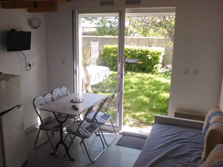 Studio Avec Petit  Jardin Et Sa Terrasse - Vendée