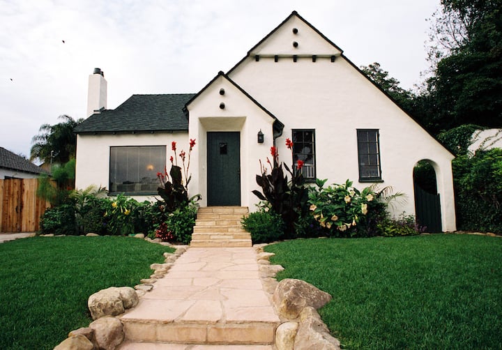 3/2 Charming Tudor +Guest Studio W/kitchen - Isla Vista, CA