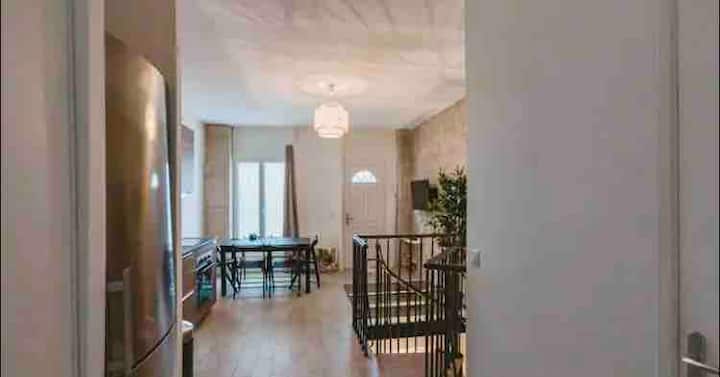 Great Place In Paris 9p/4bdr - Paris