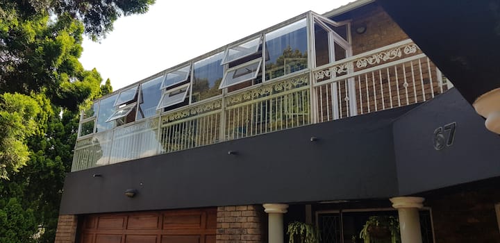Close To Ortambo Int Midrand Pta - Kempton Park