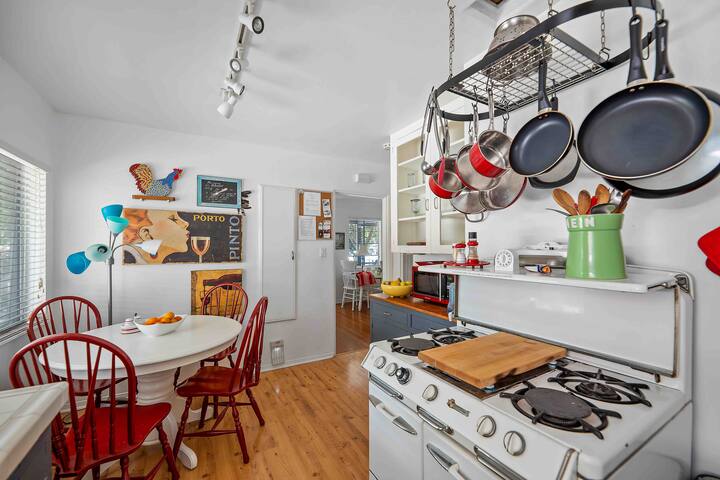 Little Haven: Two Bedroom Downtown Home - Ojai, CA