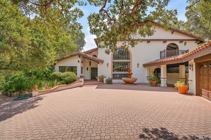 Temecula Retreat House | 5 Acre Spanish Villa - Temecula, CA