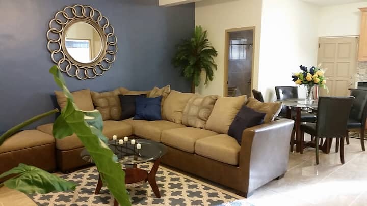 Comfy & Chic Condo In Tumon - Guam