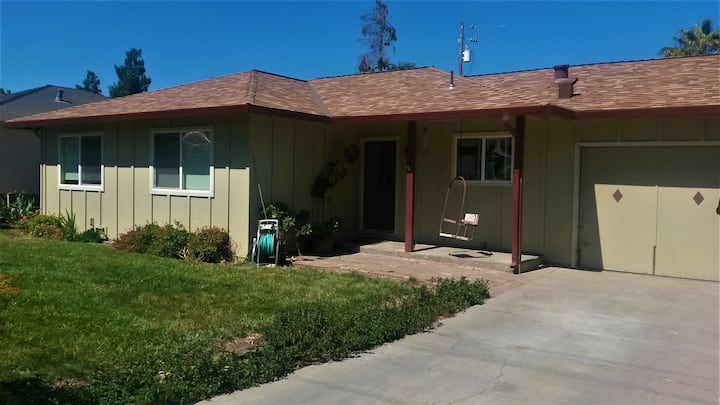 The Bonnie View Place - Hollister, CA