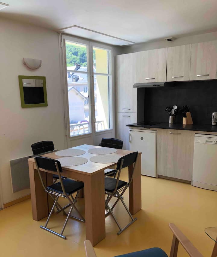Appartement T2 Très Lumineux Au Cœur Du Village - Cauterets