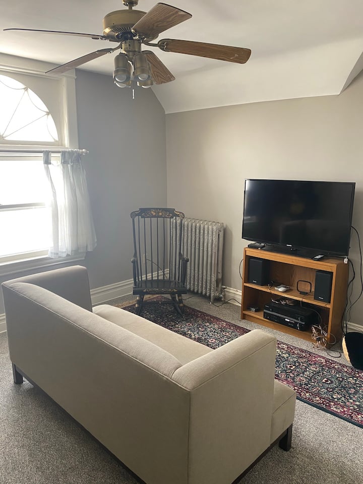 Private Room In Shared Space By Downtown St. Paul - Saint Paul, MN
