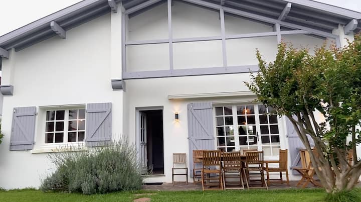 Villa Avec Piscine Privée à 500 Mètres De La Plage - Bidart
