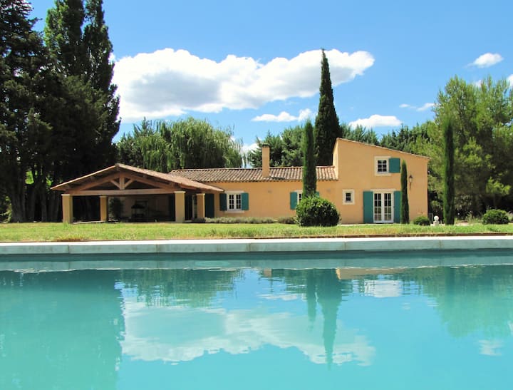 Villa Climatisee - 4 Chambres - Petanque - Piscine - Lourmarin