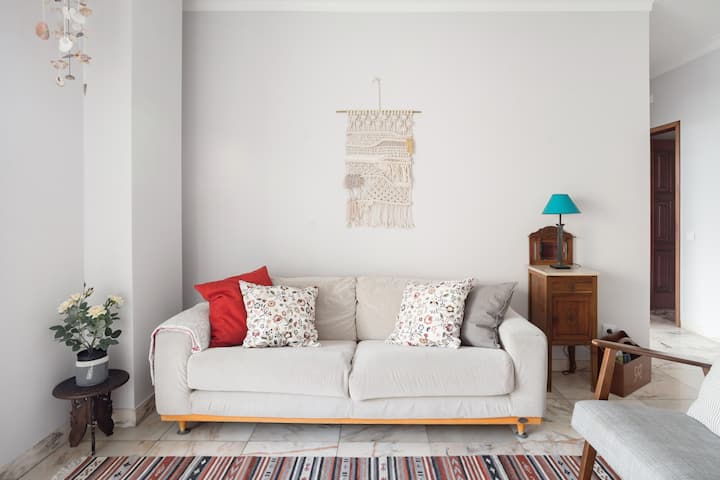 Enjoy Beach Town Life In Costa Da Caparica - Costa da Caparica