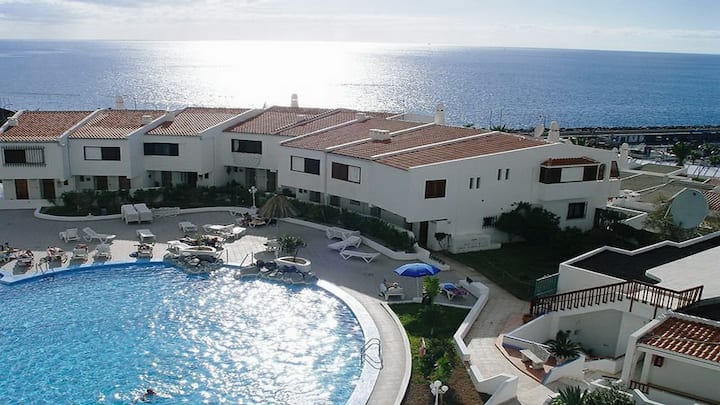 New Airconditioned 3-bedroom Bungalow On The Beach - Playa de las Américas