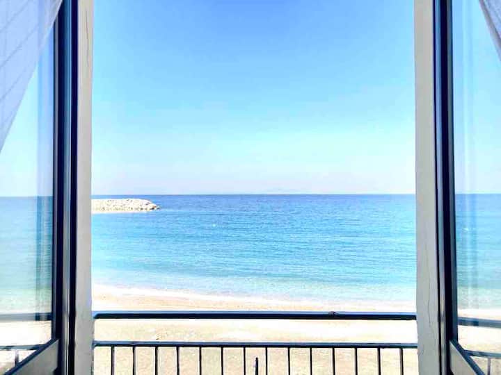 Maison Sorrento - By The Sea On The Beach - Capri