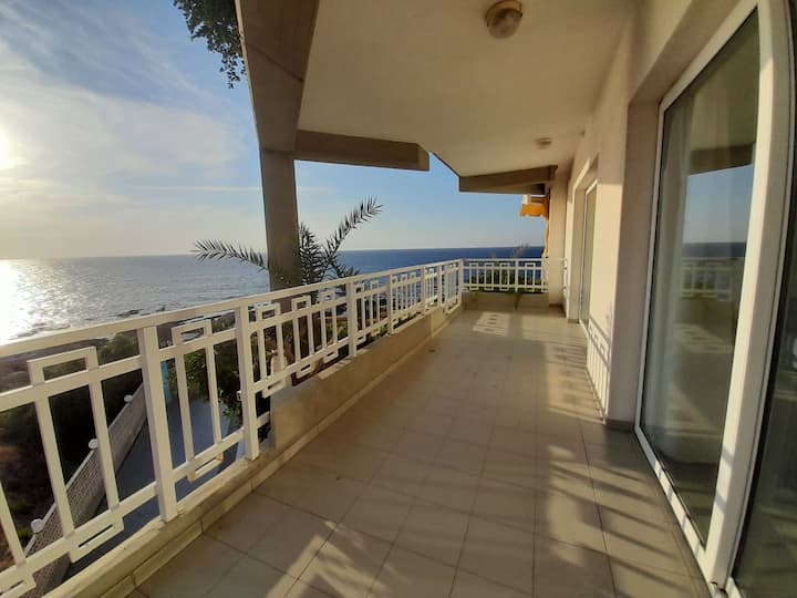 Bohemian Beachfront Chalet In Jbeil - Lebanon