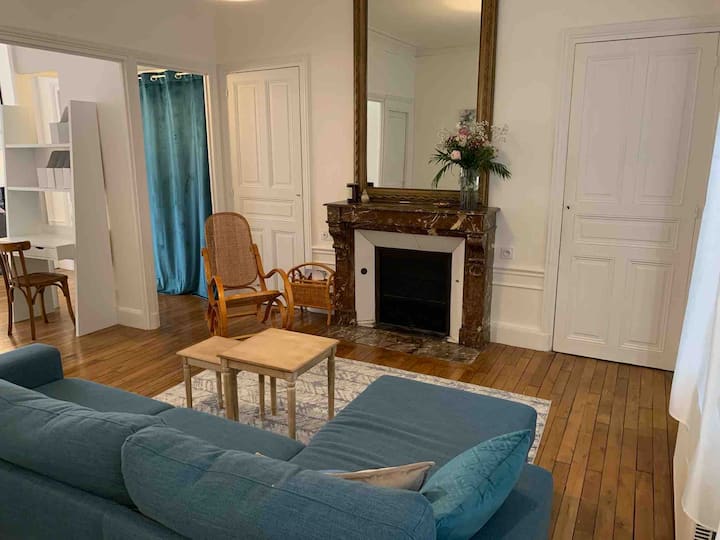 Au Pied Du Cœur, Chez Fleur - Troyes