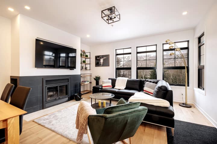 Luxurious And Beautiful New Condo, Tremblant-les-eaux- 4 Rooms- Up To 10 People! - Mont-Tremblant