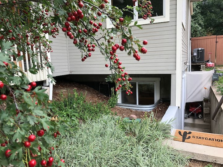 Cozy Private Basement On North Boulder Park - Boulder, CO