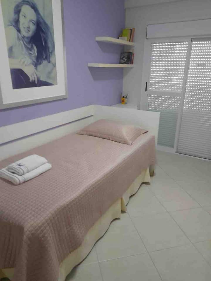 Quarto Próximo A Ufsc - Trindade - Florianópolis
