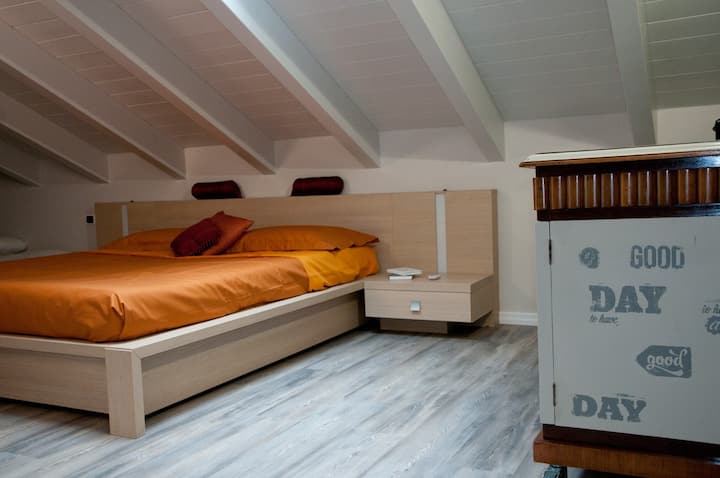 La Nostra Mansarda D'artista - Como