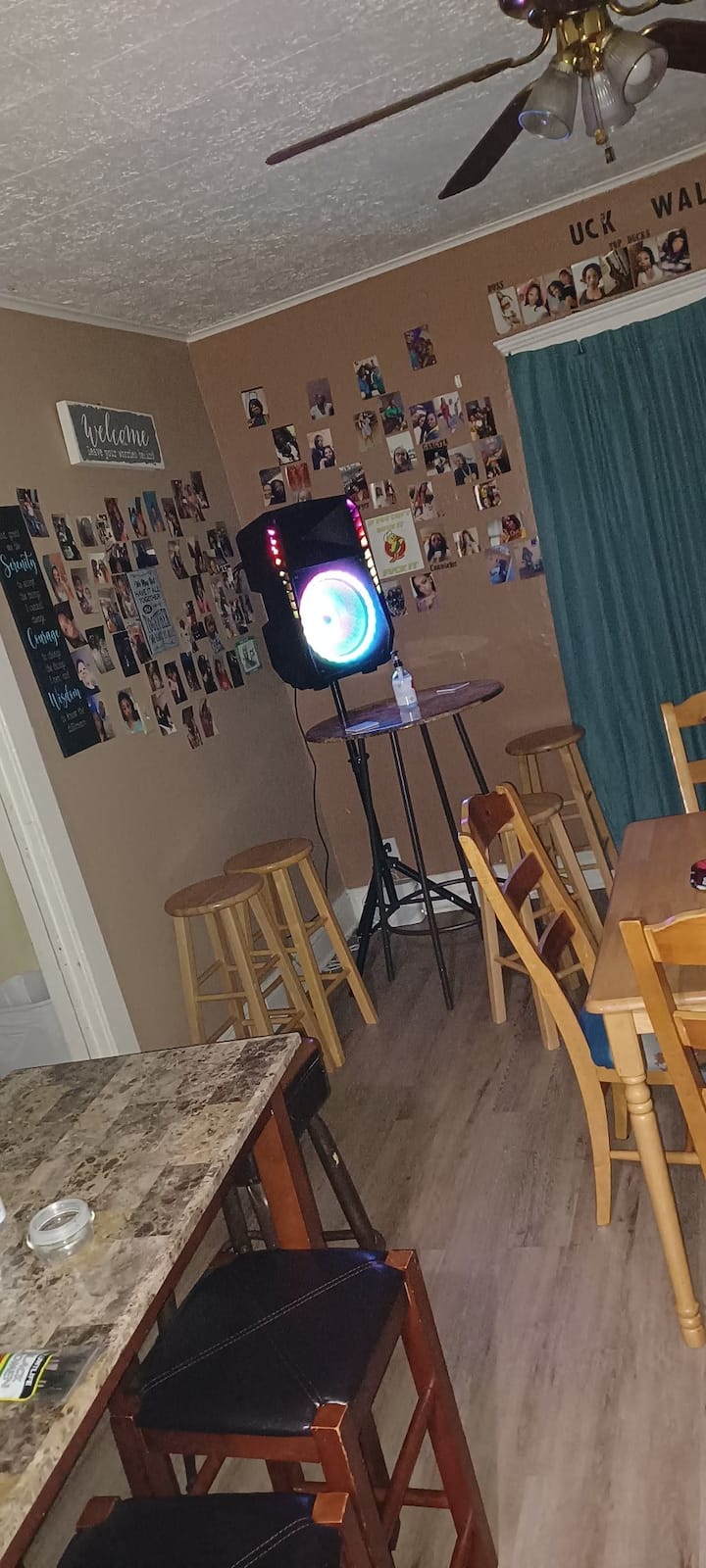 2 Bedroom Party Spot The Duck Pond Lounge - Notre Dame, IN