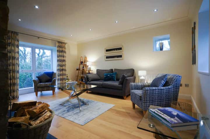 Luxurious Cottage In Scottish Estate Setting - Tarbert