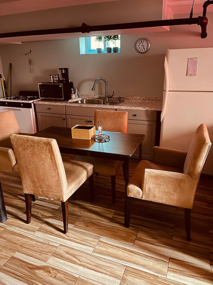 Private Basement Woodmere Walking Distance To All - Long Beach, NY