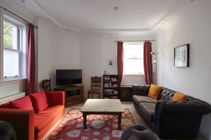Family-friendly 3-bedroom Self-contained Flat - Edinburgh