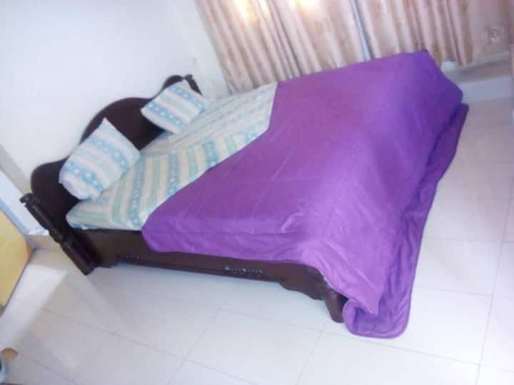 Joli Studio Mugisha à Buja Bon Pr 1 à 2 Personnes - Buyumbura