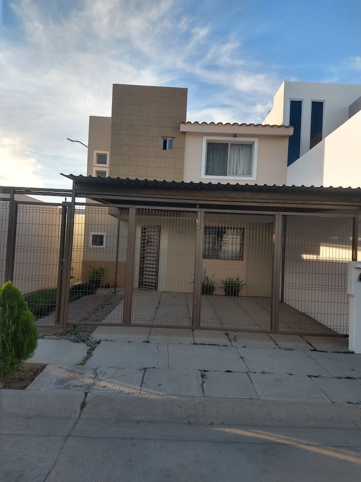 Cómoda Casa En Los Mochis - Los Mochis