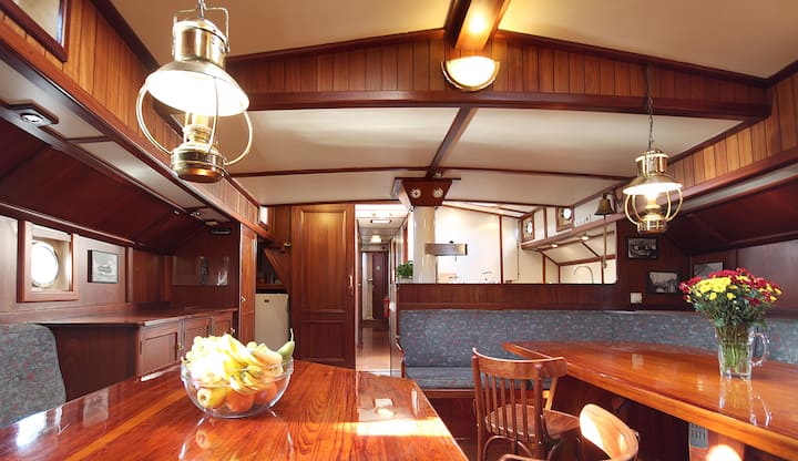 2 Bed Cabin On Sailing Ship In Enkhuizen (Nr.5) - Enkhuizen