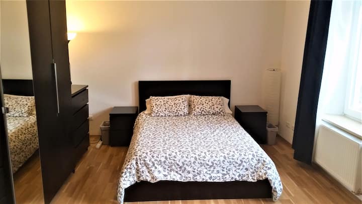 Bright Room Near Oktoberfest - Munich