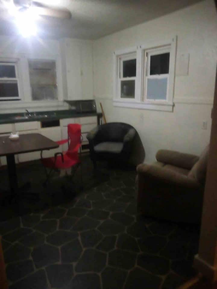 Ally Apartment - Mount Vernon, IL