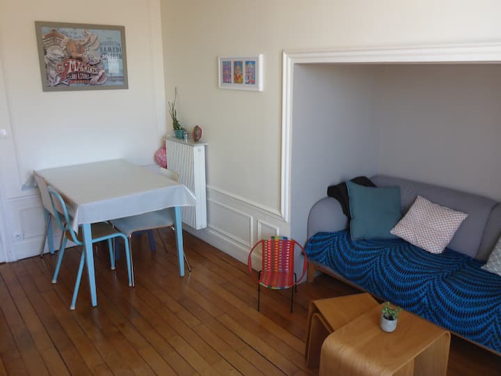 Joli 3 Pièces Au Pied Du Métro Pyrénées + Parking - Sacré-Cœur de Paris