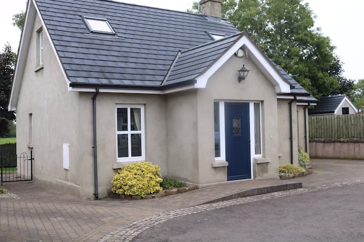 St Columbs Cottages No 3 - Portballintrae