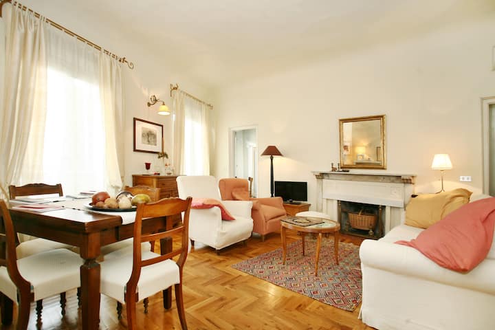 Central And Elegant - Florence