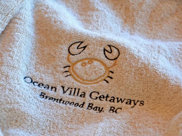 Ocean Villa Getaways Suite #4 - Sidney