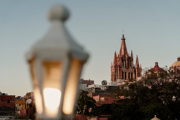 Perfecta Ubicación, Terraza Privada, Valet Parking - San Miguel de Allende