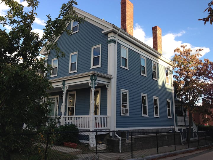 Private Room In Victorian House - Boston, MA
