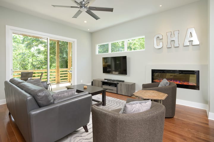 Delmont | Downtown Walking Distance | Rooftop Deck - Chattanooga, TN