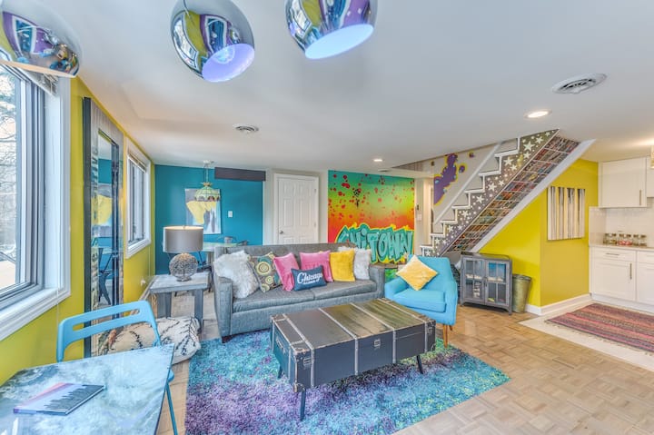Wicker Park Graffiti Themed Loft - Ravenswood - Chicago
