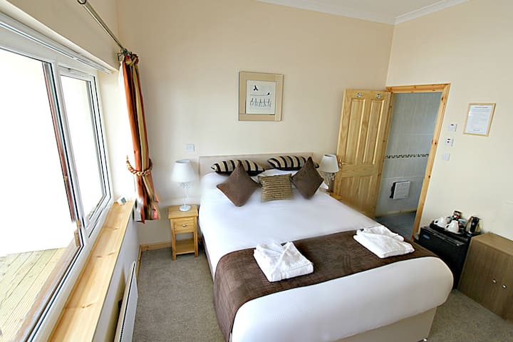 A Double Room (Rm 2) At Clachan B&b - Skye