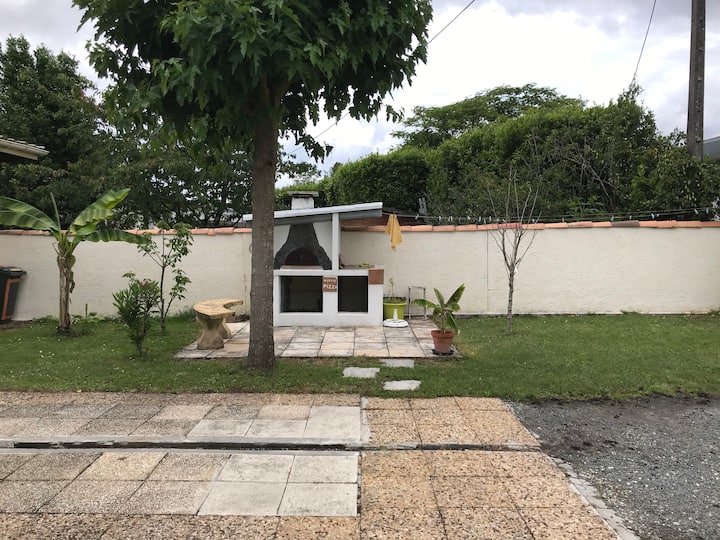 Maison Entière à Proximité De Bordeaux - Pessac