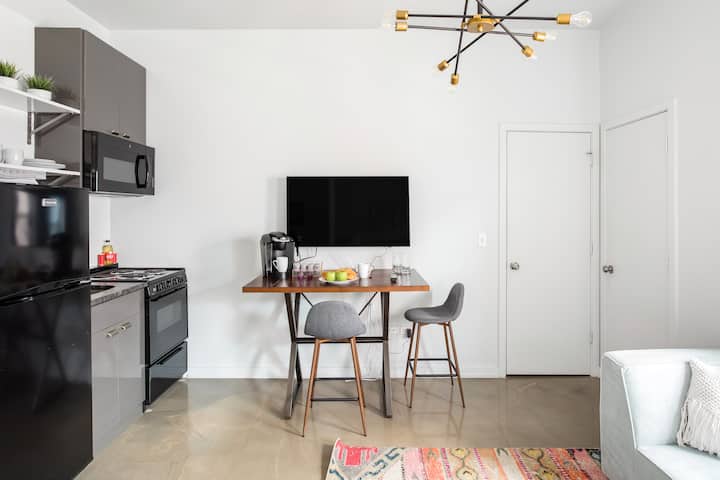 Walk To Lake Michigan From A Contemporary Uptown Haven - Logan Square - Chicago