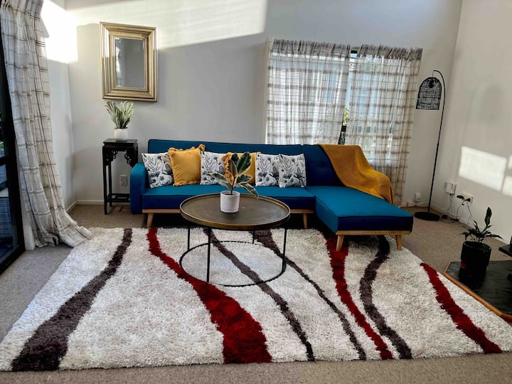 Cheerful 3 Bed Room House In Massey -West Auckland - Auckland