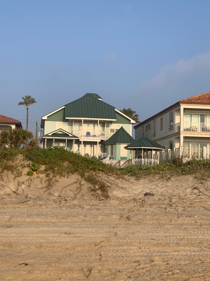 Direct Ocean Front Condo 3/2 With Huge Deck. - South Padre Island, TX