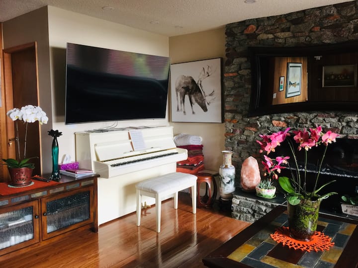 Garden Bridge House - Sechelt